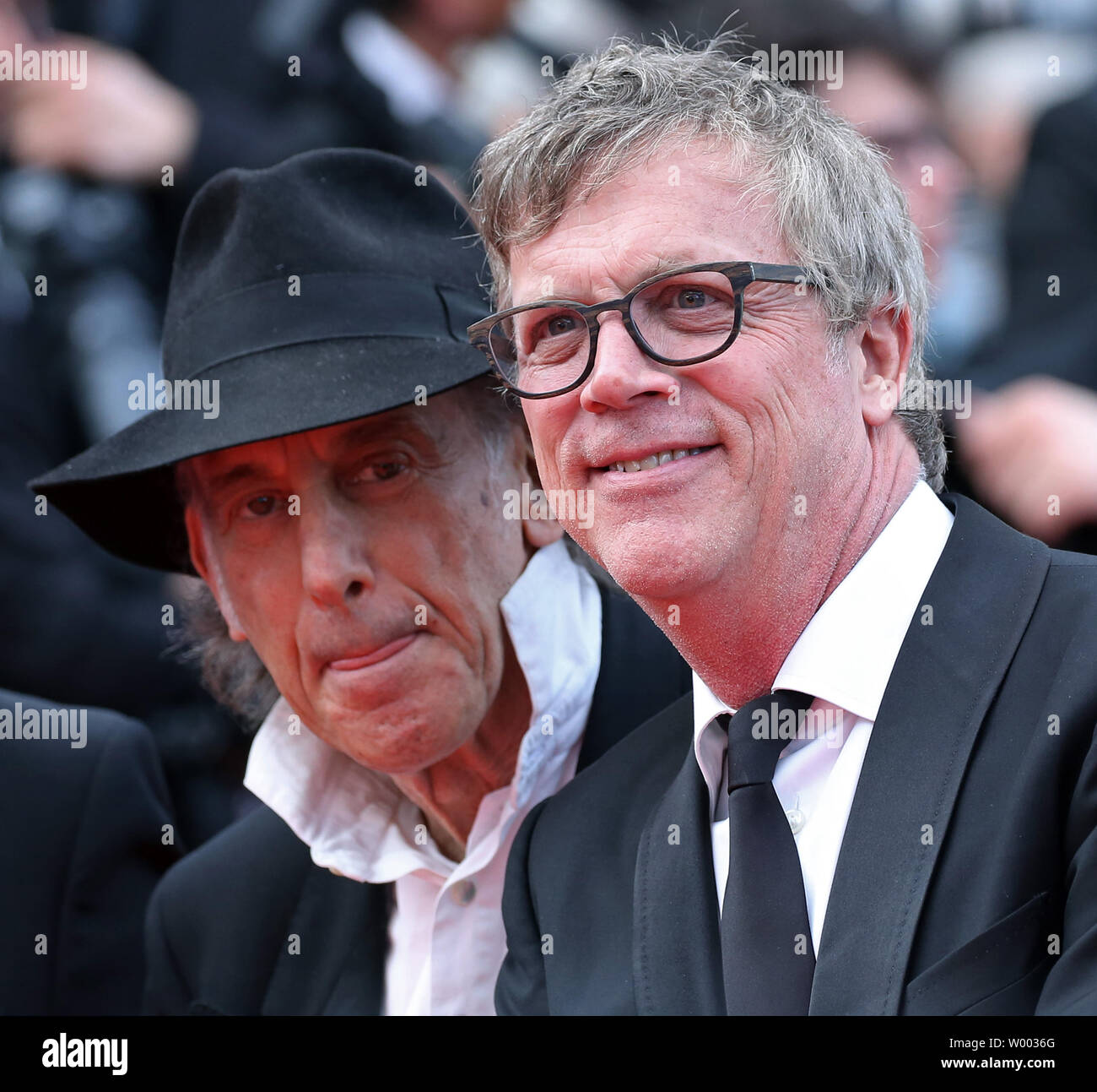Edward Lachman (L) and Todd Haynes arrive on the red carpet before the ...