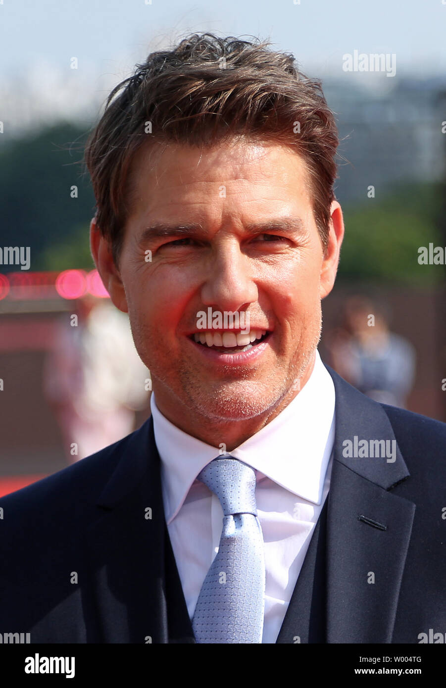 Tom cruise headshot mission impossible hi-res stock photography and ...