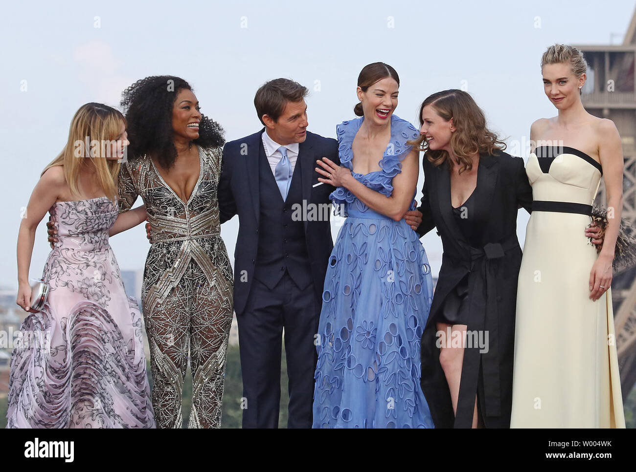 (From L to R) Alix Benezech, Angela Bassett, Tom Cruise, Michelle ...