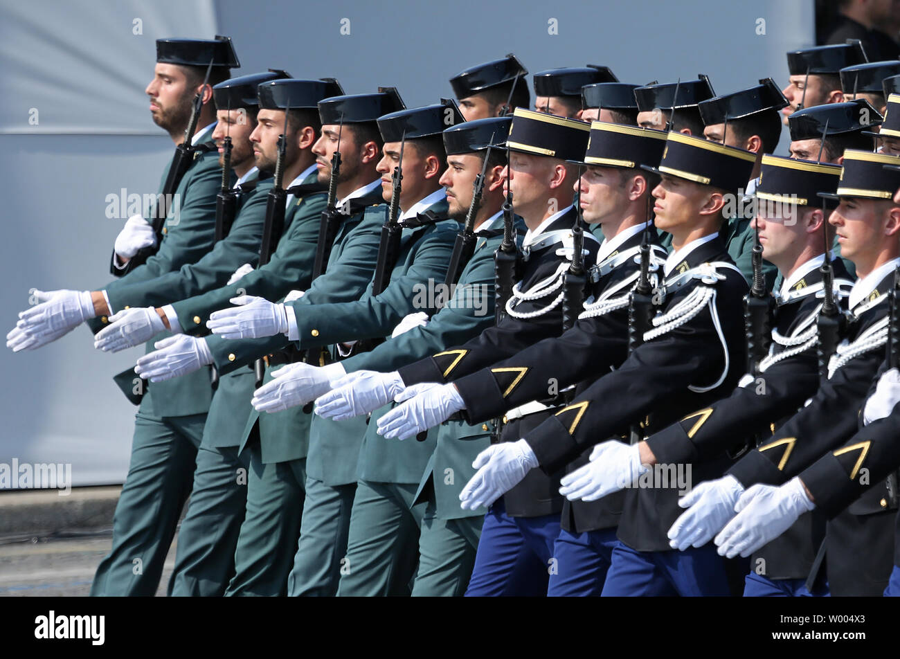 2018 french military parade hi-res stock photography and images - Alamy