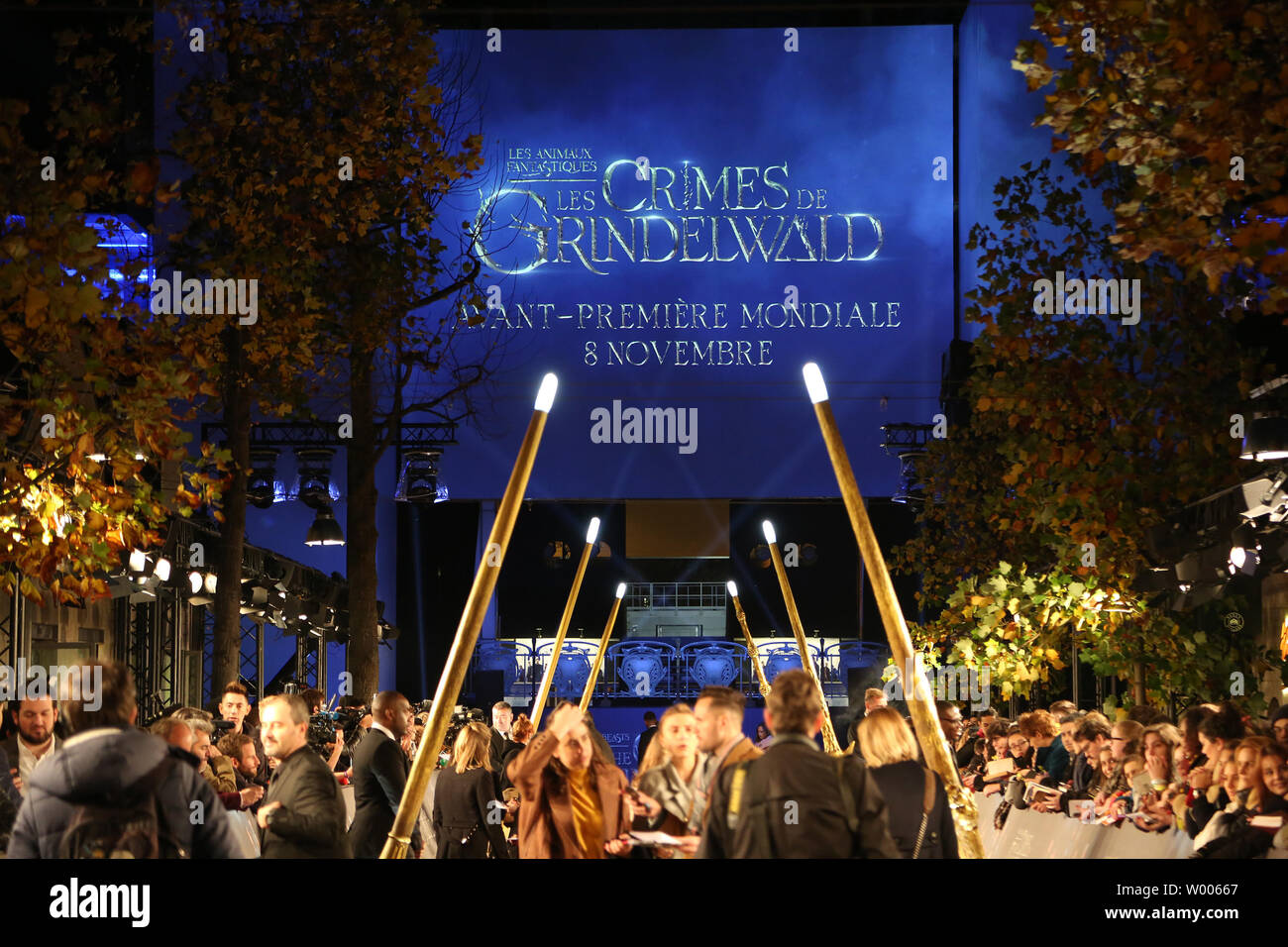 Fans await the start of the world premiere of the film "Fantastic ...