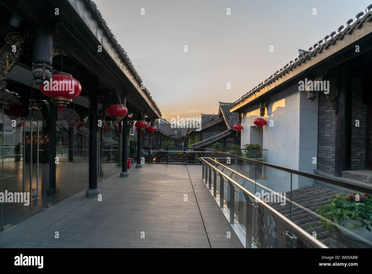 Chengdu literary courtyard street Stock Photo - Alamy
