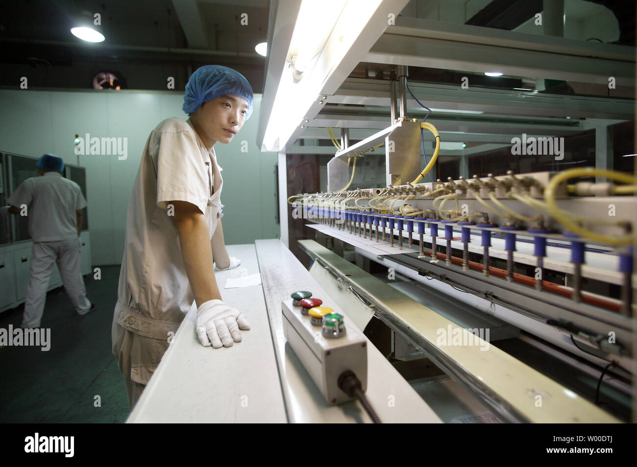 Solar panel manufacturing china hi-res stock photography and images - Alamy