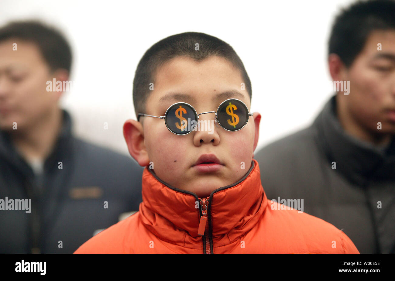 3 chinese dollar hi-res stock photography and images - Alamy