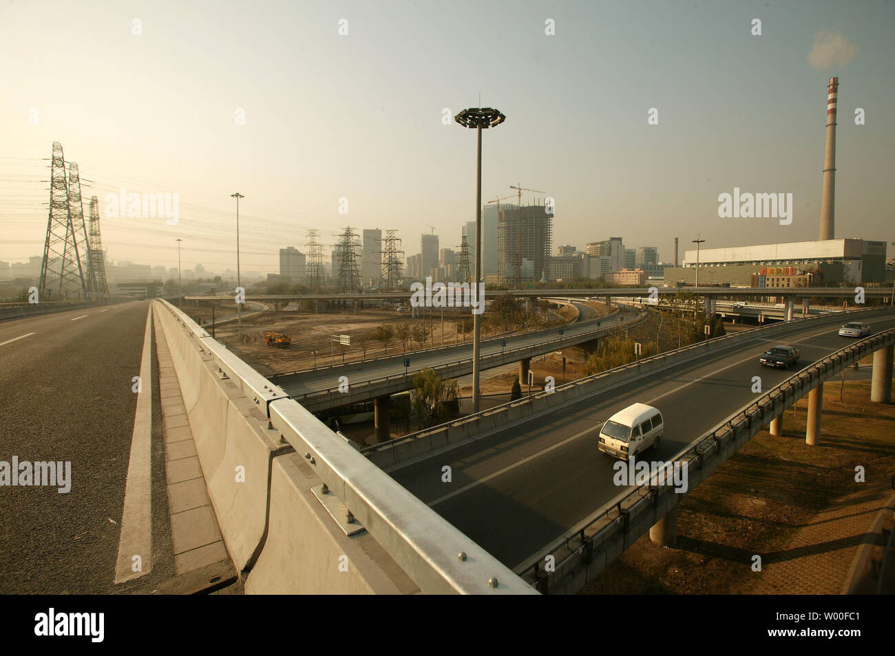 Major expressway hi-res stock photography and images - Alamy