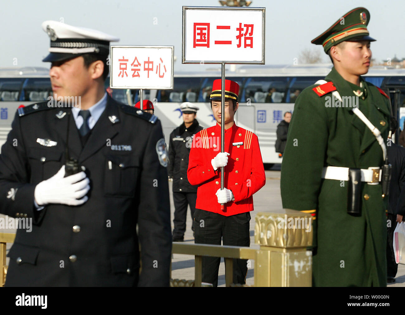 Bus signs hi-res stock photography and images - Alamy