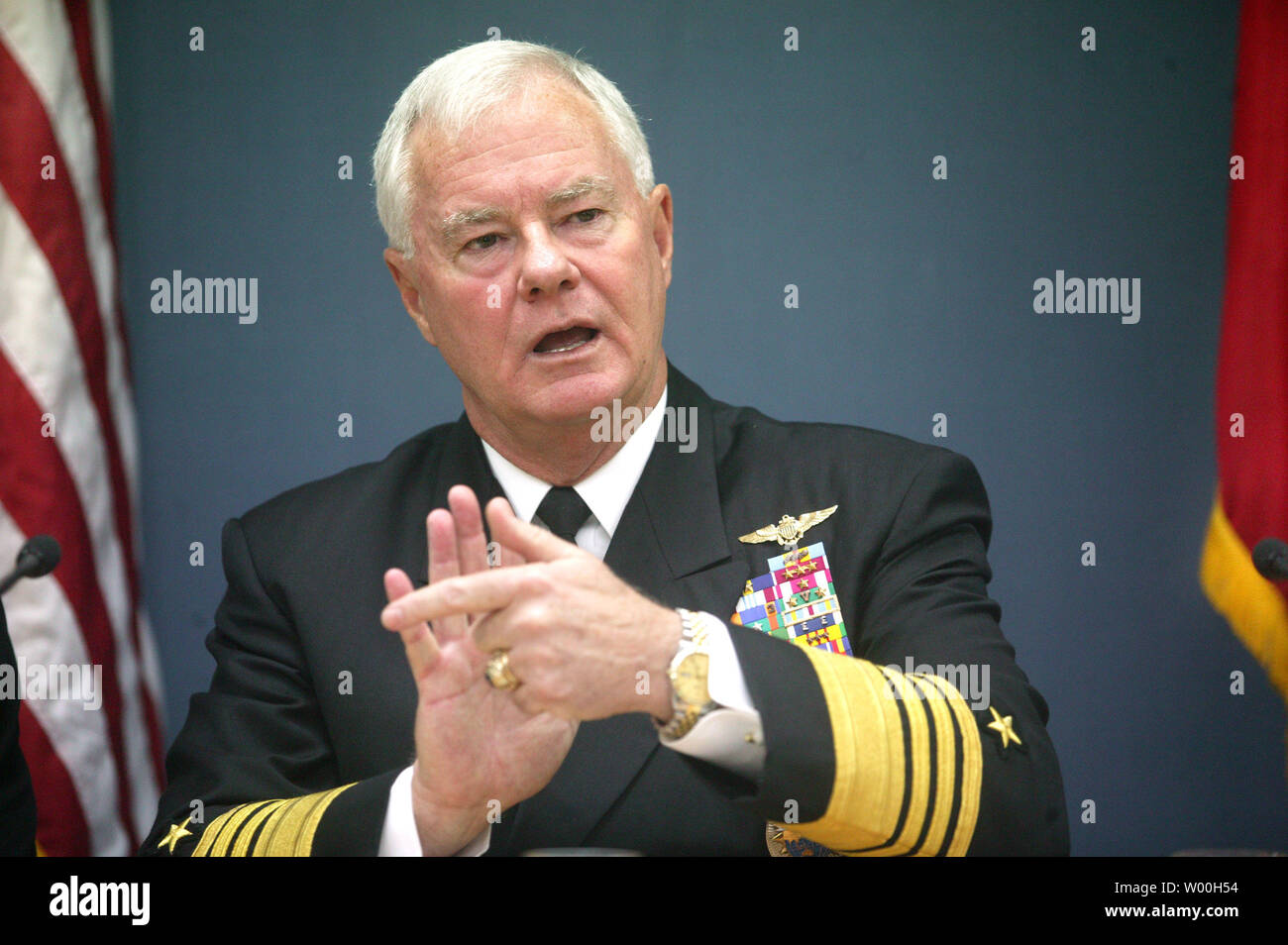 Use kitty hawk aircraft carrier hi-res stock photography and images - Alamy