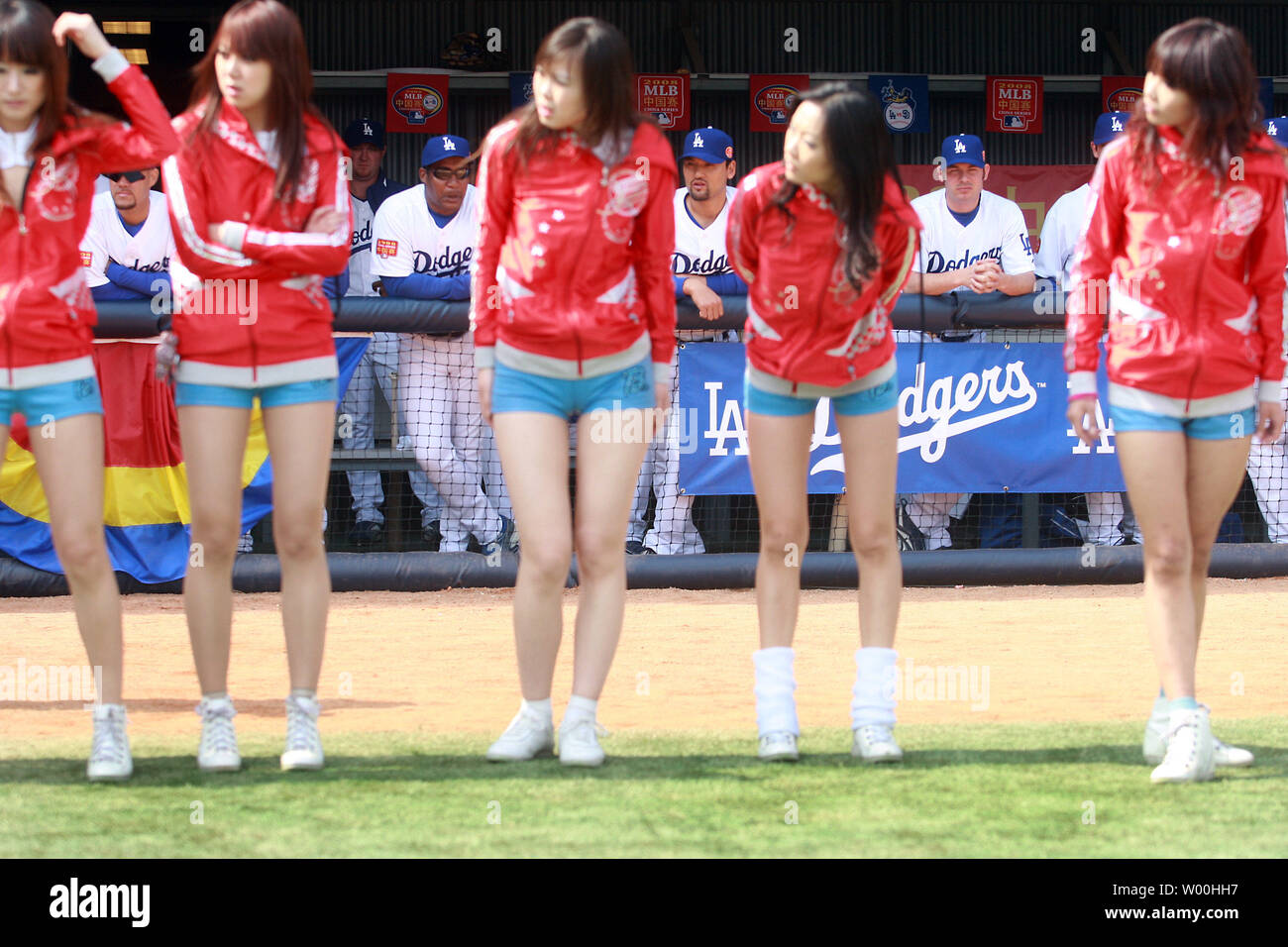 Chinese cheerleaders baseball hi-res stock photography and images - Alamy