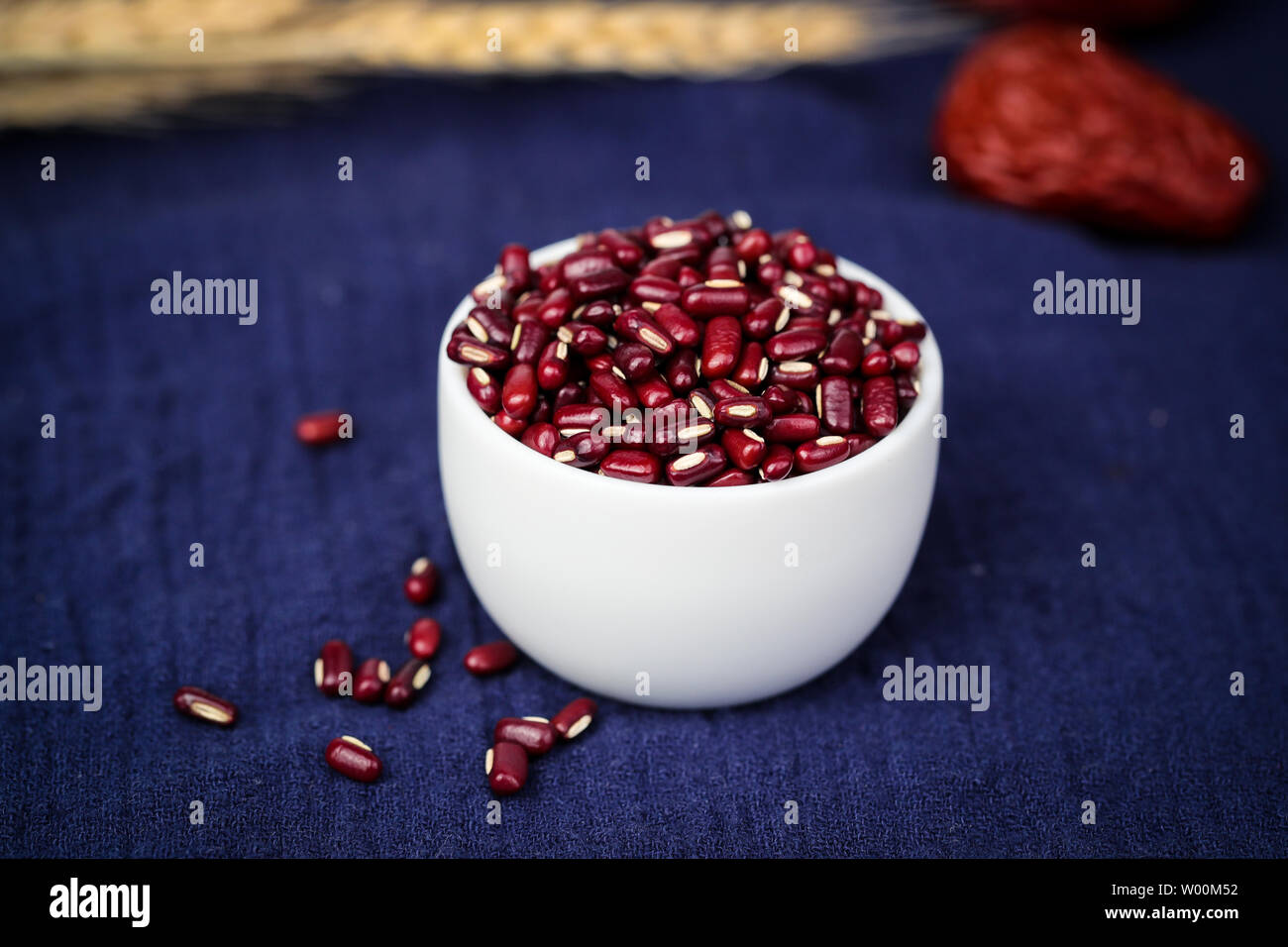Long grains of red beans hi-res stock photography and images - Alamy