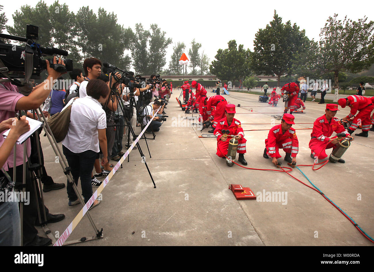 China's International Search and Rescue unit from the Engineering ...
