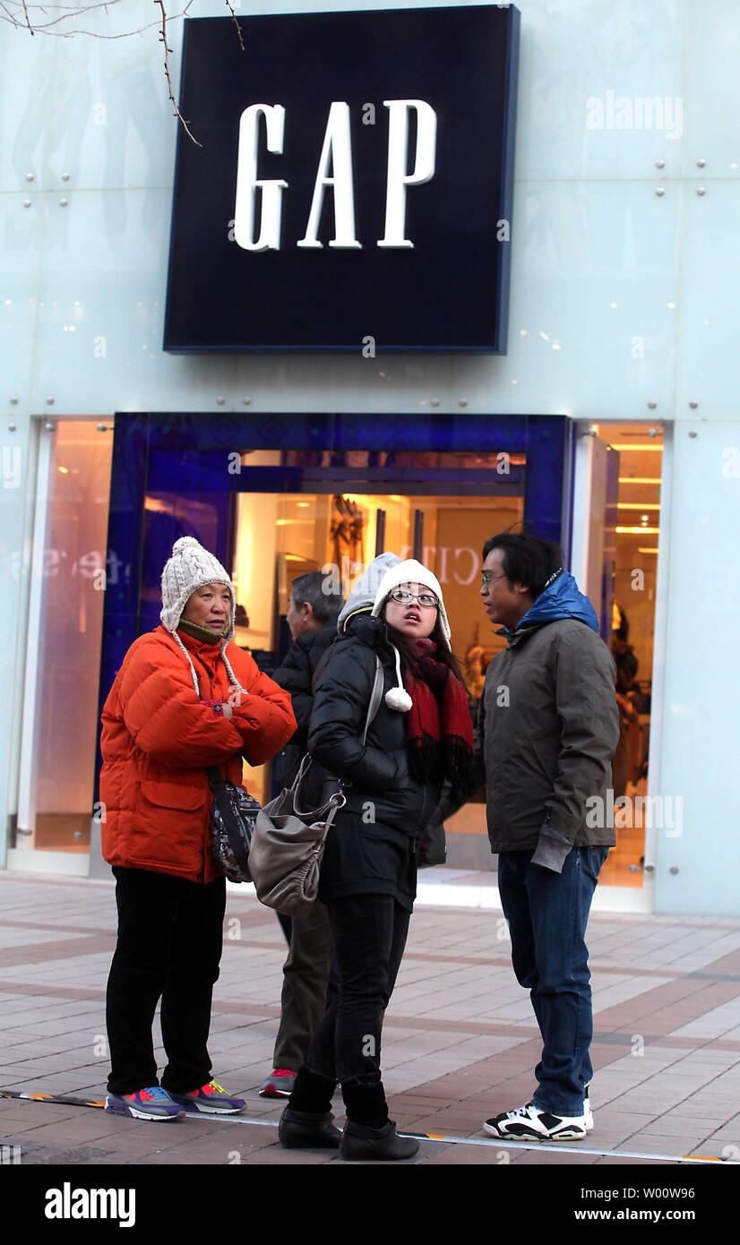 Gap flagship store hi-res stock photography and images - Alamy