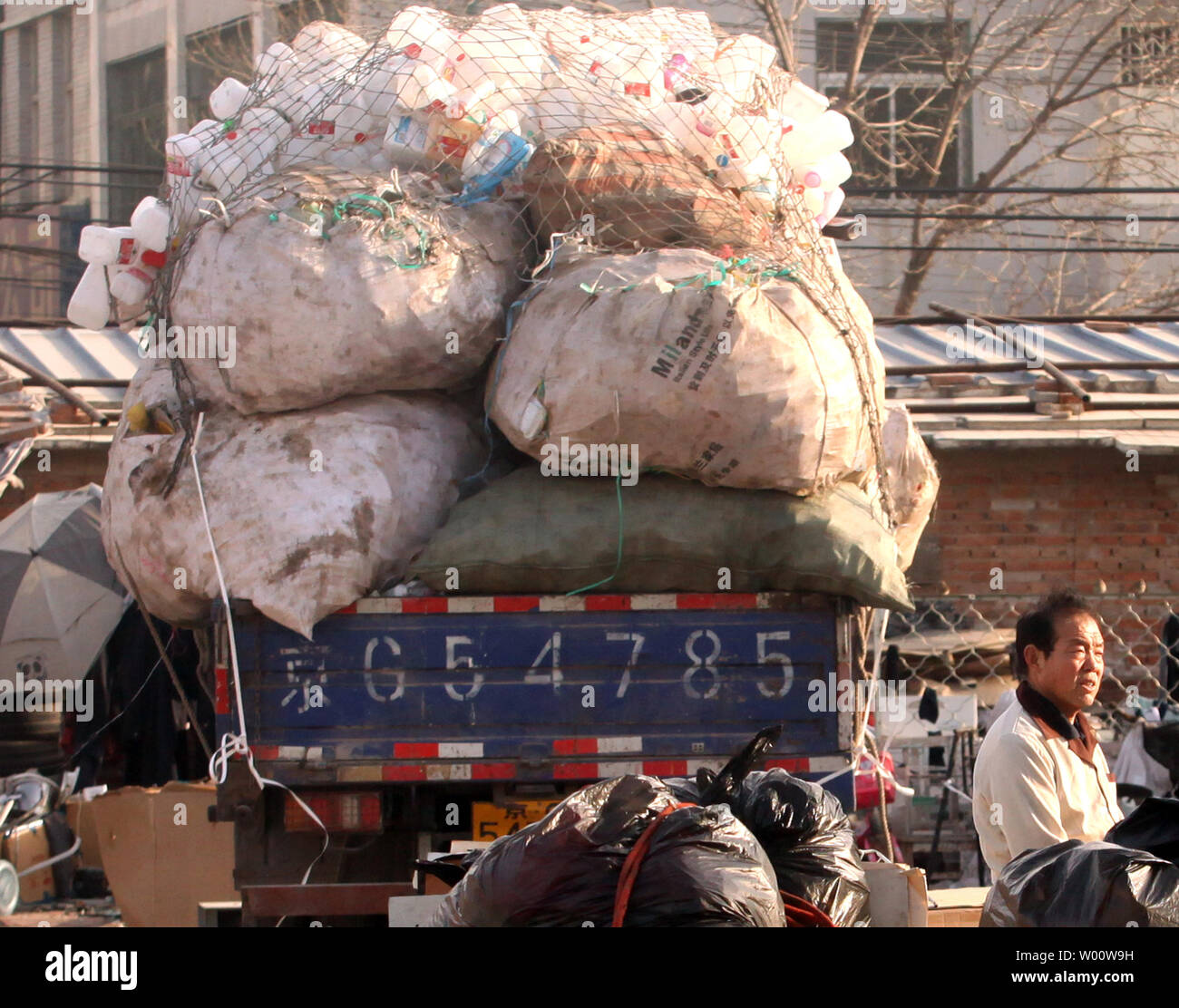 Recyclable trash hi-res stock photography and images - Alamy