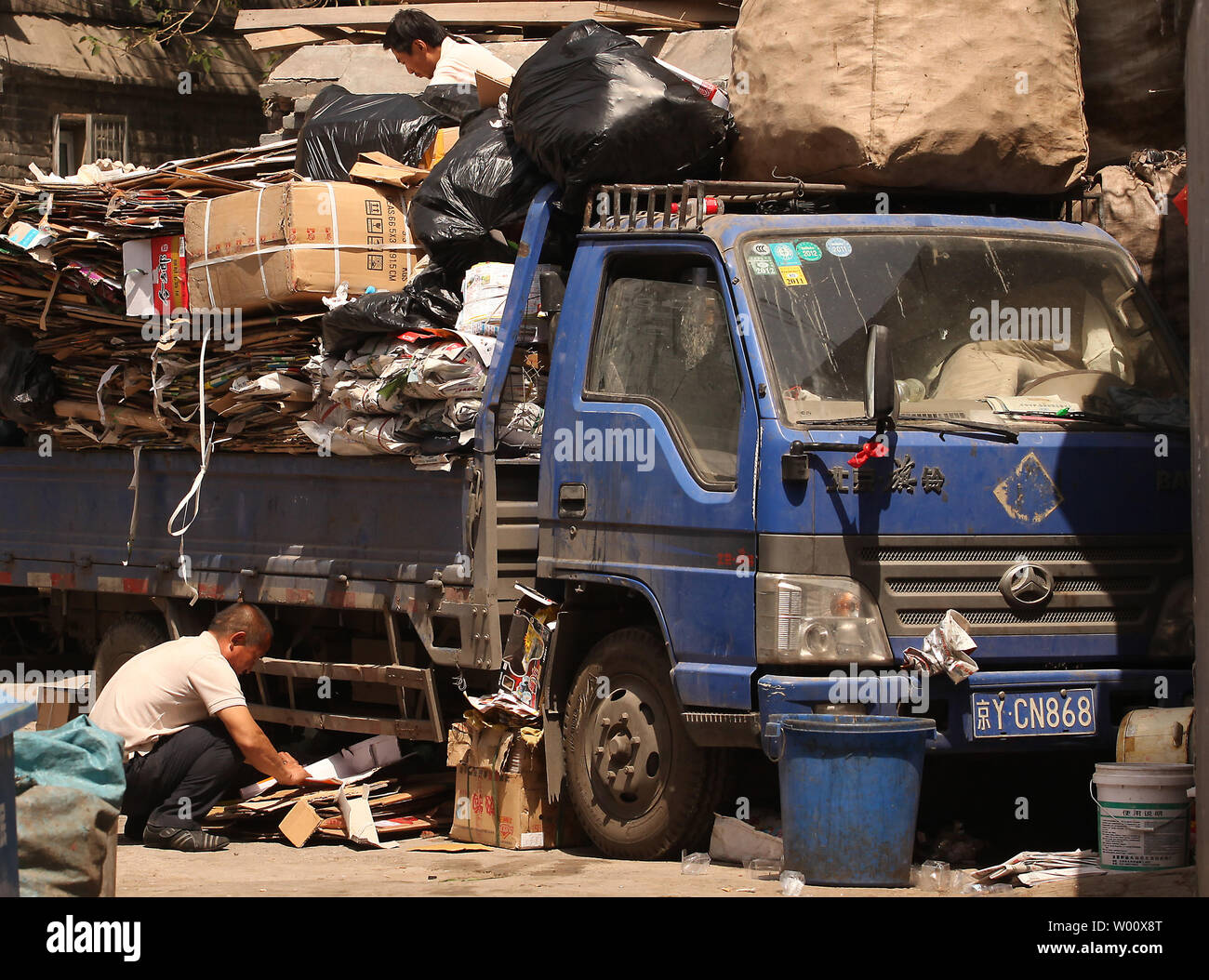 Landfills in china hi-res stock photography and images - Alamy