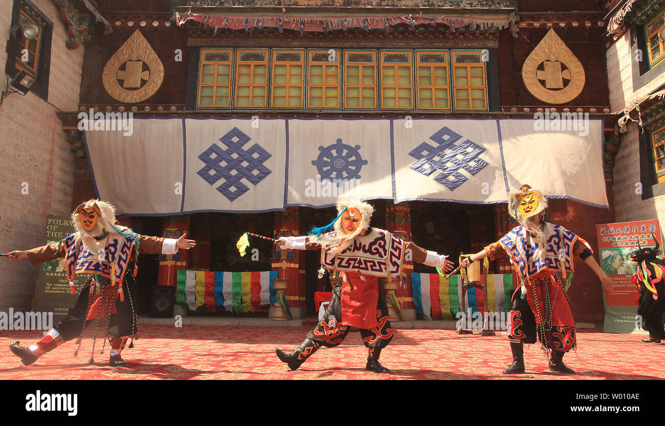 Songs for tibet hi-res stock photography and images - Alamy