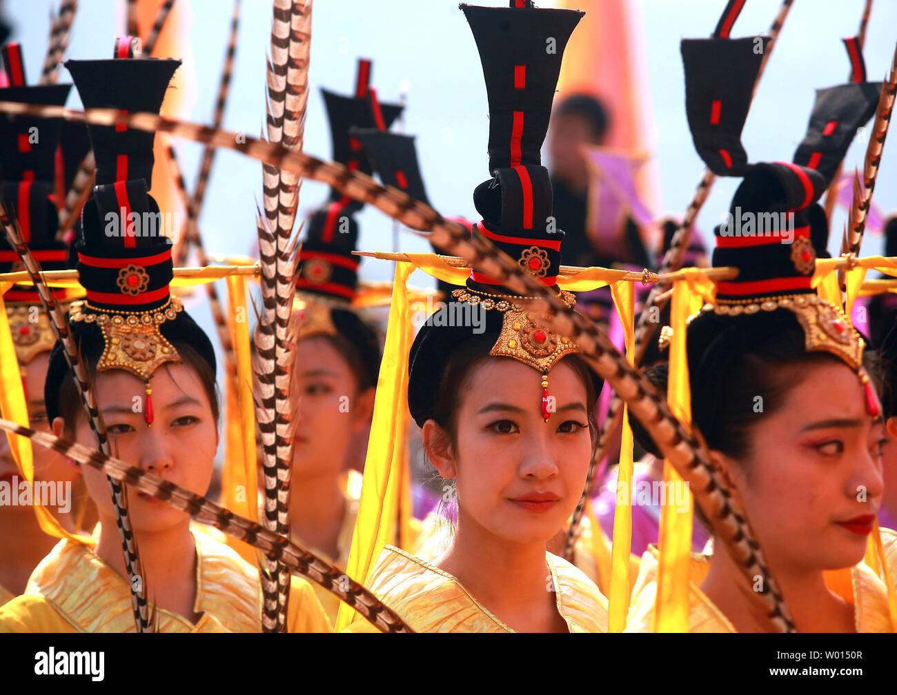 Tomb of yellow emperor china hi-res stock photography and images - Alamy