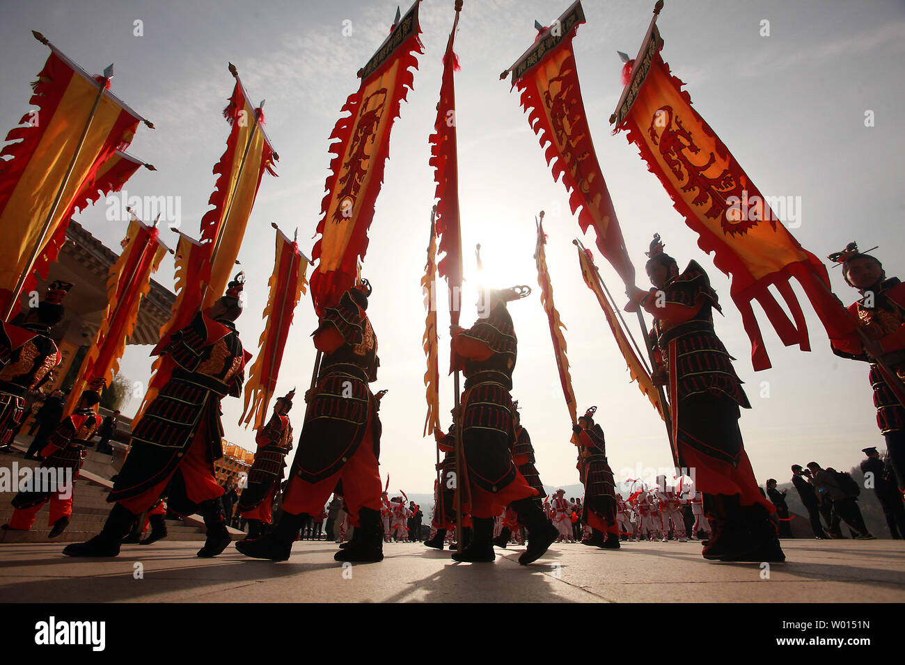 Thousands of Chinese performers, government and business ...