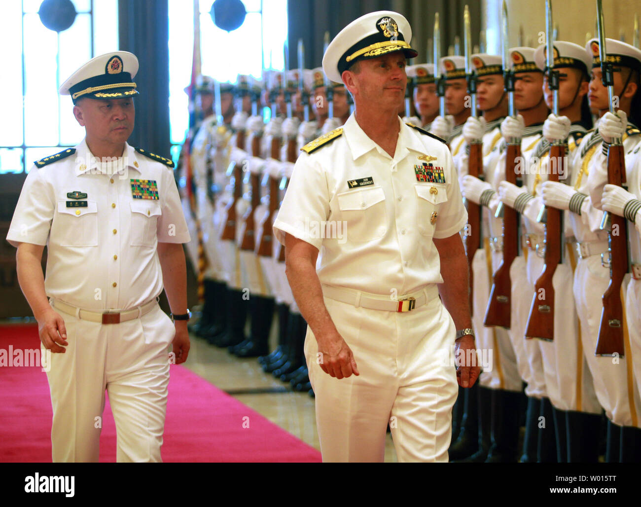 U.S. Chief of Naval Operations Admiral Jonathan Greenert (R) and ...