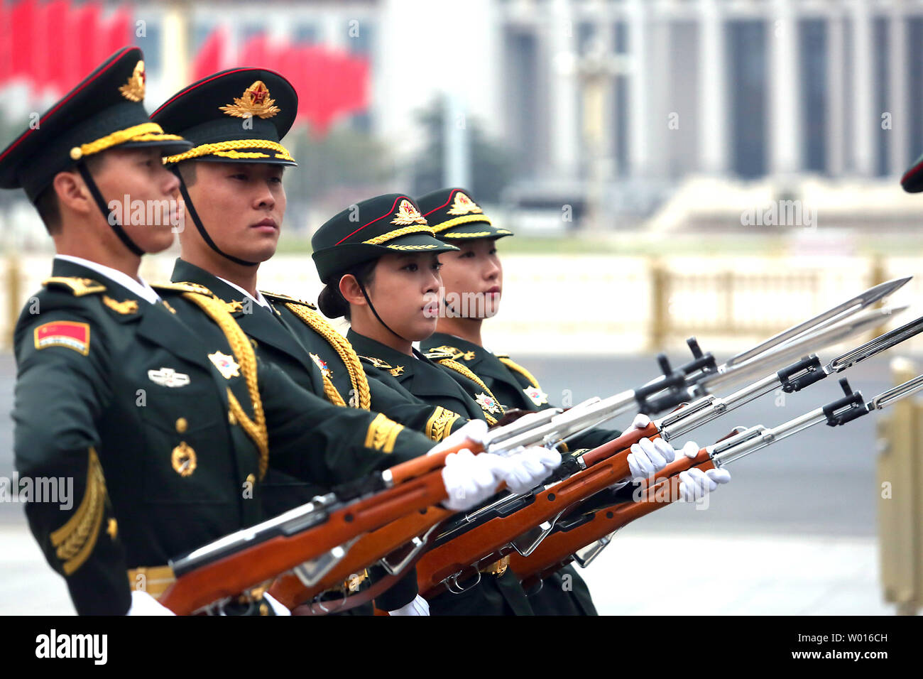 China honor guard training hi-res stock photography and images - Alamy