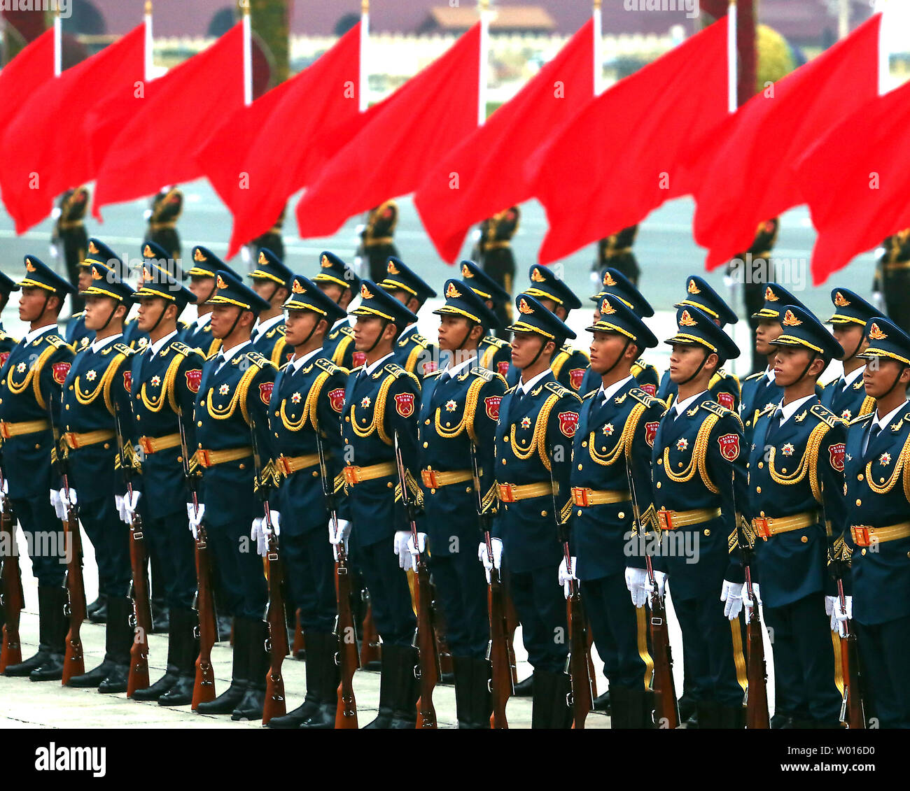 China honor guard training hi-res stock photography and images - Alamy