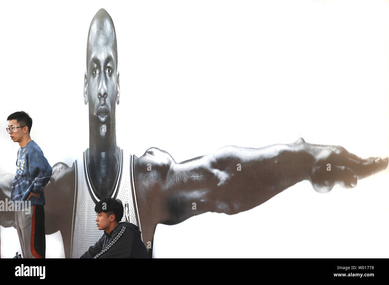 Nike advertisement michael jordan hi-res stock photography and images ...