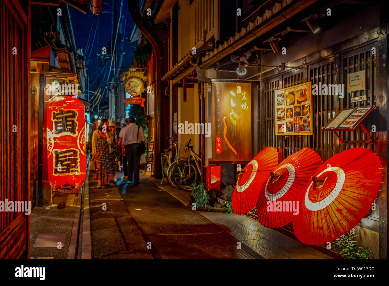 Kyoto famous pontocho alley way during night Stock Photo - Alamy