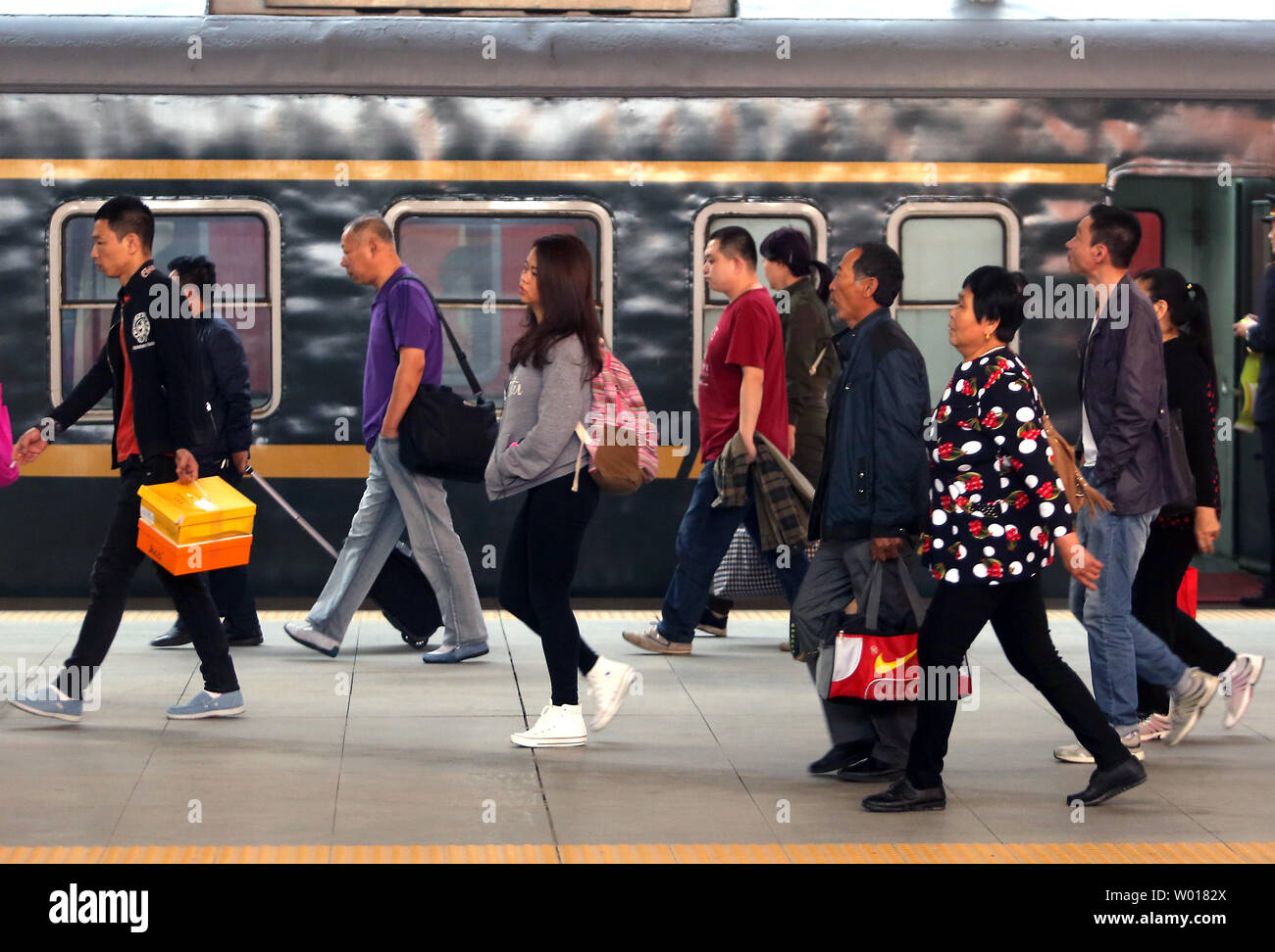 China long distance train hi-res stock photography and images - Alamy