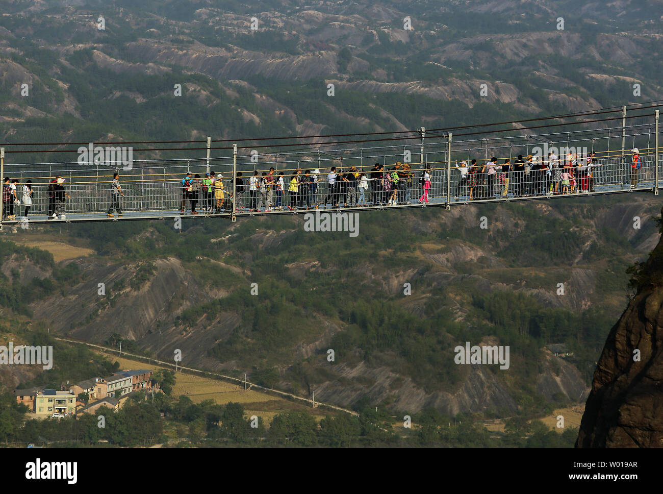 Glass bridge hunan hi-res stock photography and images - Alamy