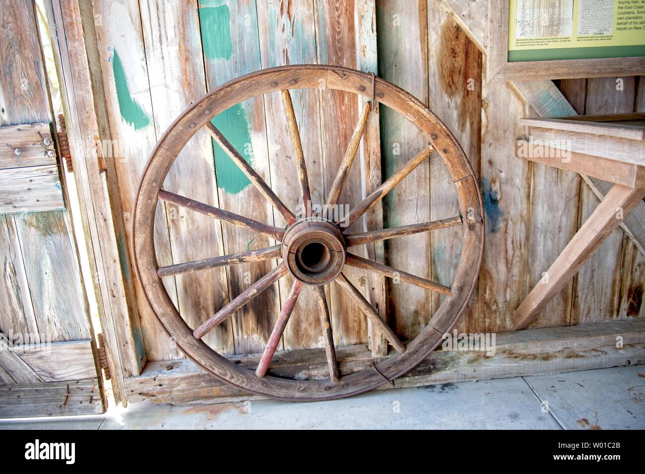 Antique barn hi-res stock photography and images - Alamy