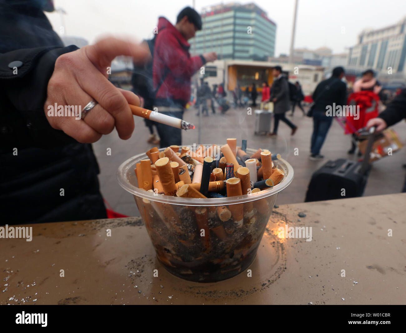 Tobacco related hi-res stock photography and images - Alamy