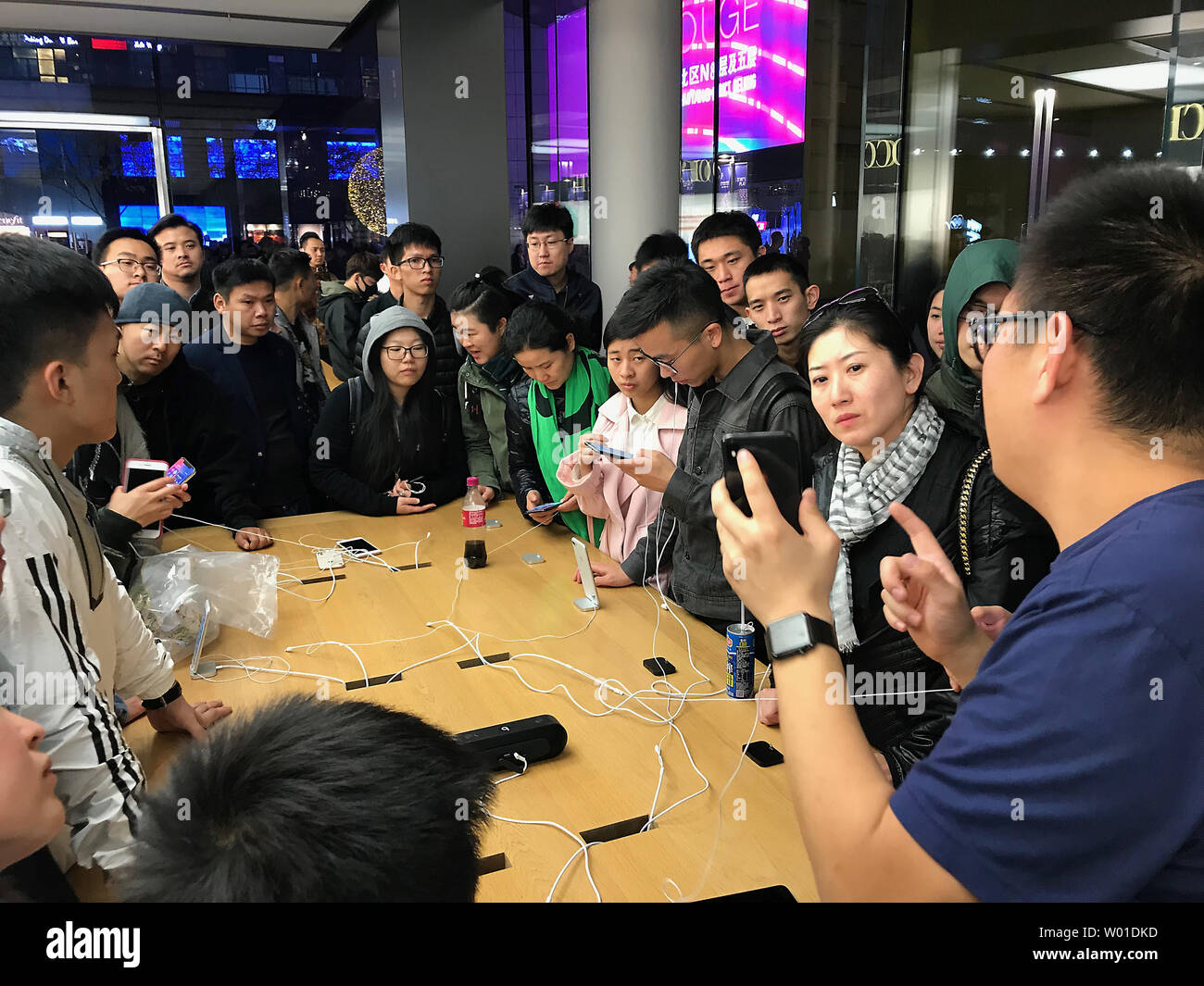 Employee features hi-res stock photography and images - Alamy