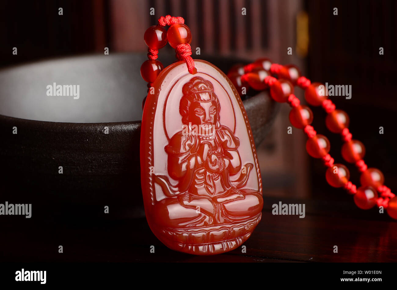 King amulet china hi-res stock photography and images - Alamy