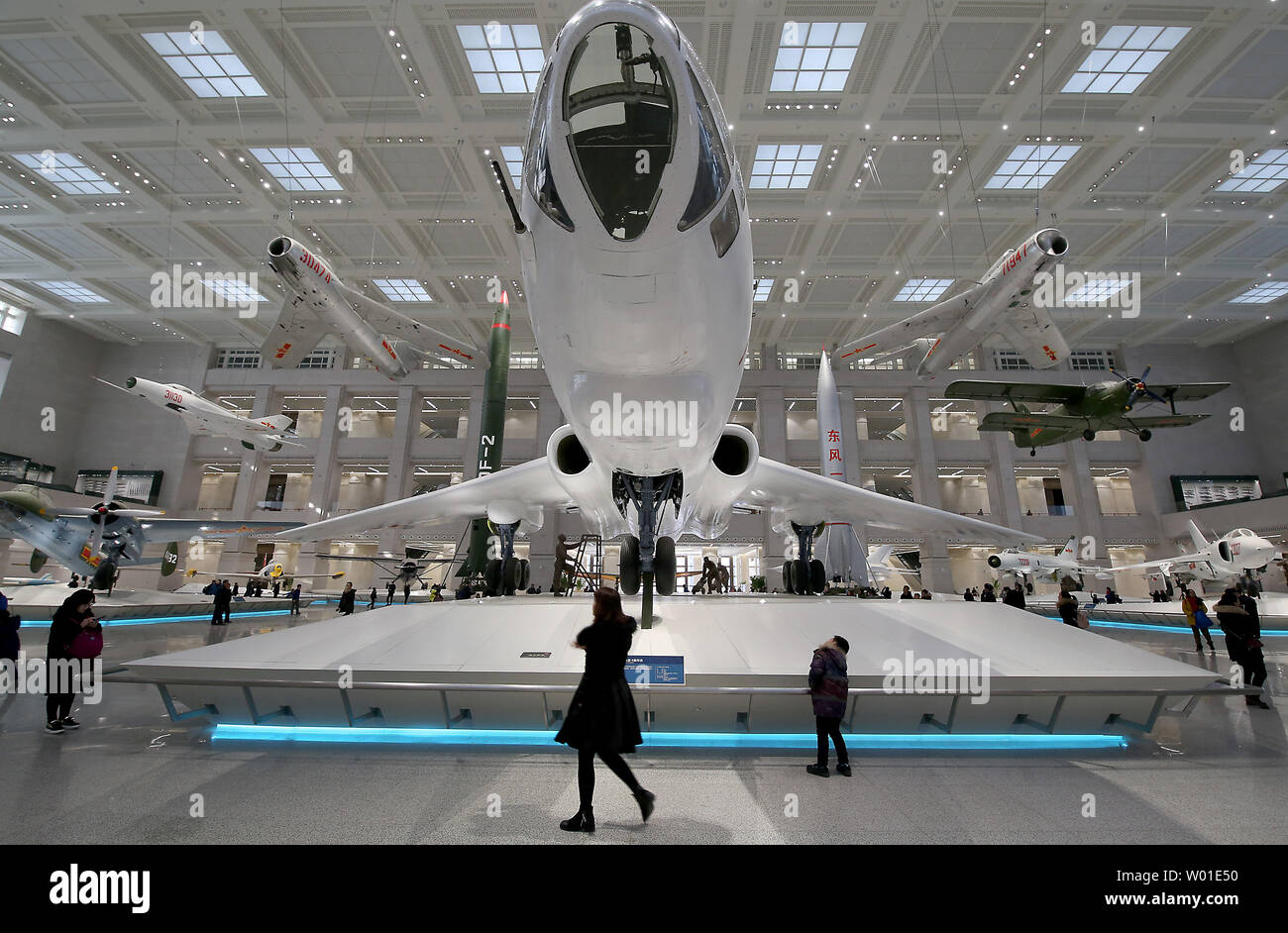 Chinese visit the newly-renovated Military Museum where old fighter ...