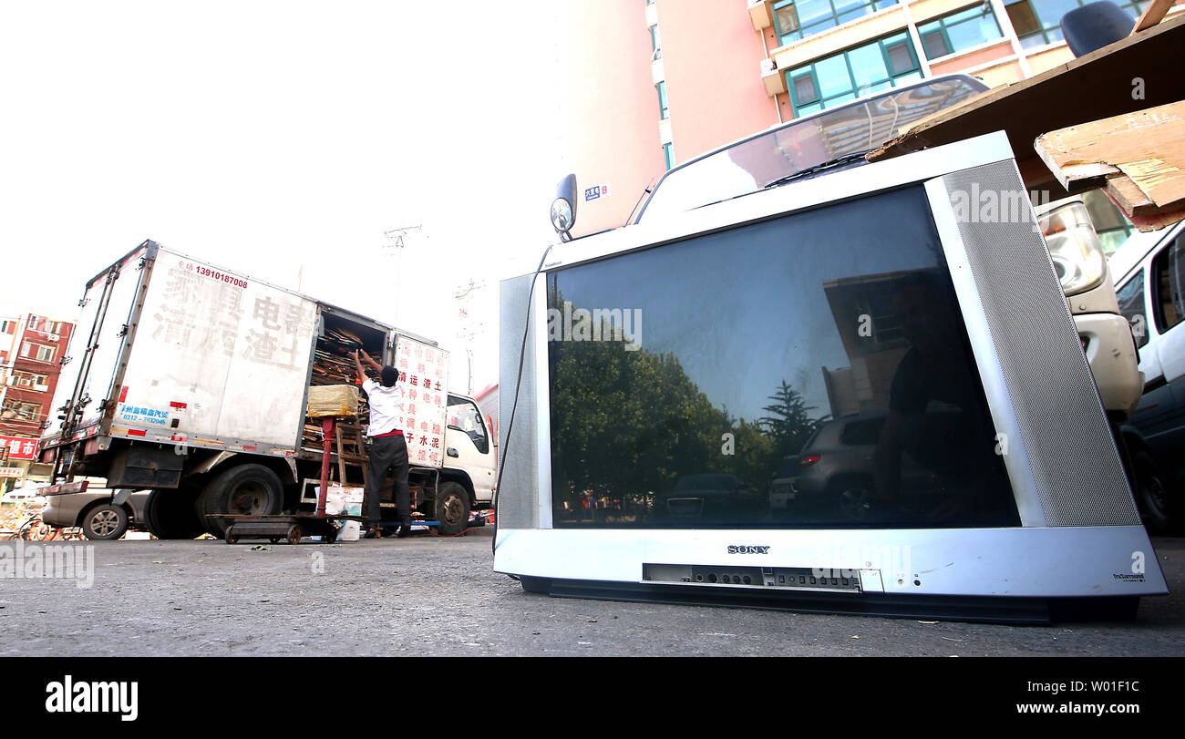 A discarded television is dropped off at a recycling depot in downtown ...