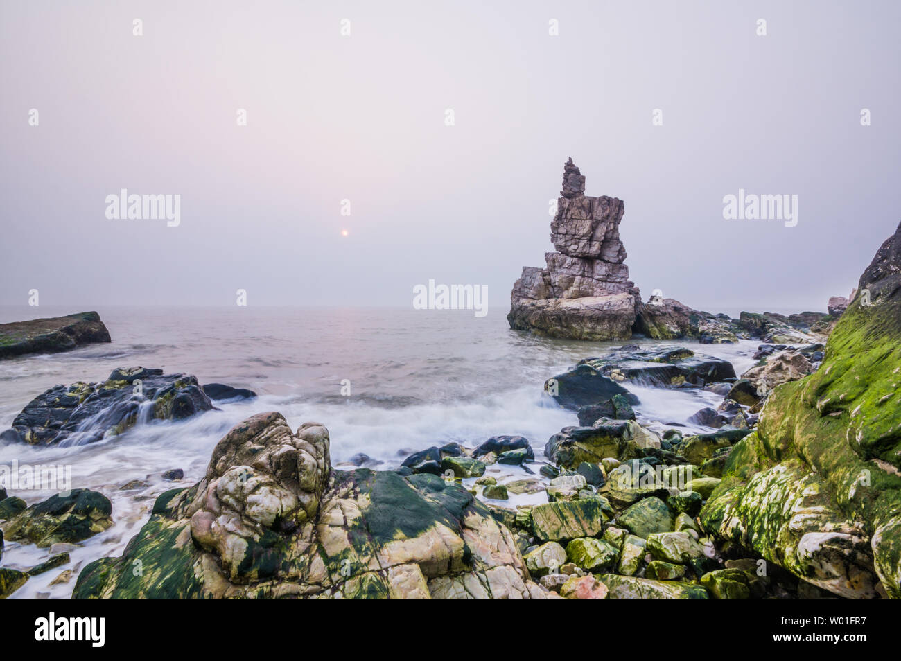Dalian Lushun West Lake Tsui General Rock Beach Reef Stock Photo - Alamy