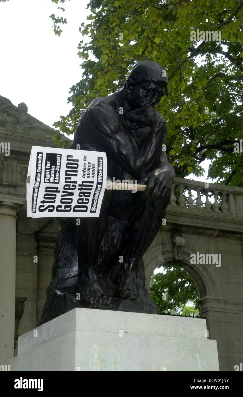 PHI2000073013 - PHILADELPHIA, PENNSYLVANIA, USA: July 30, 2000. Rodin's ...