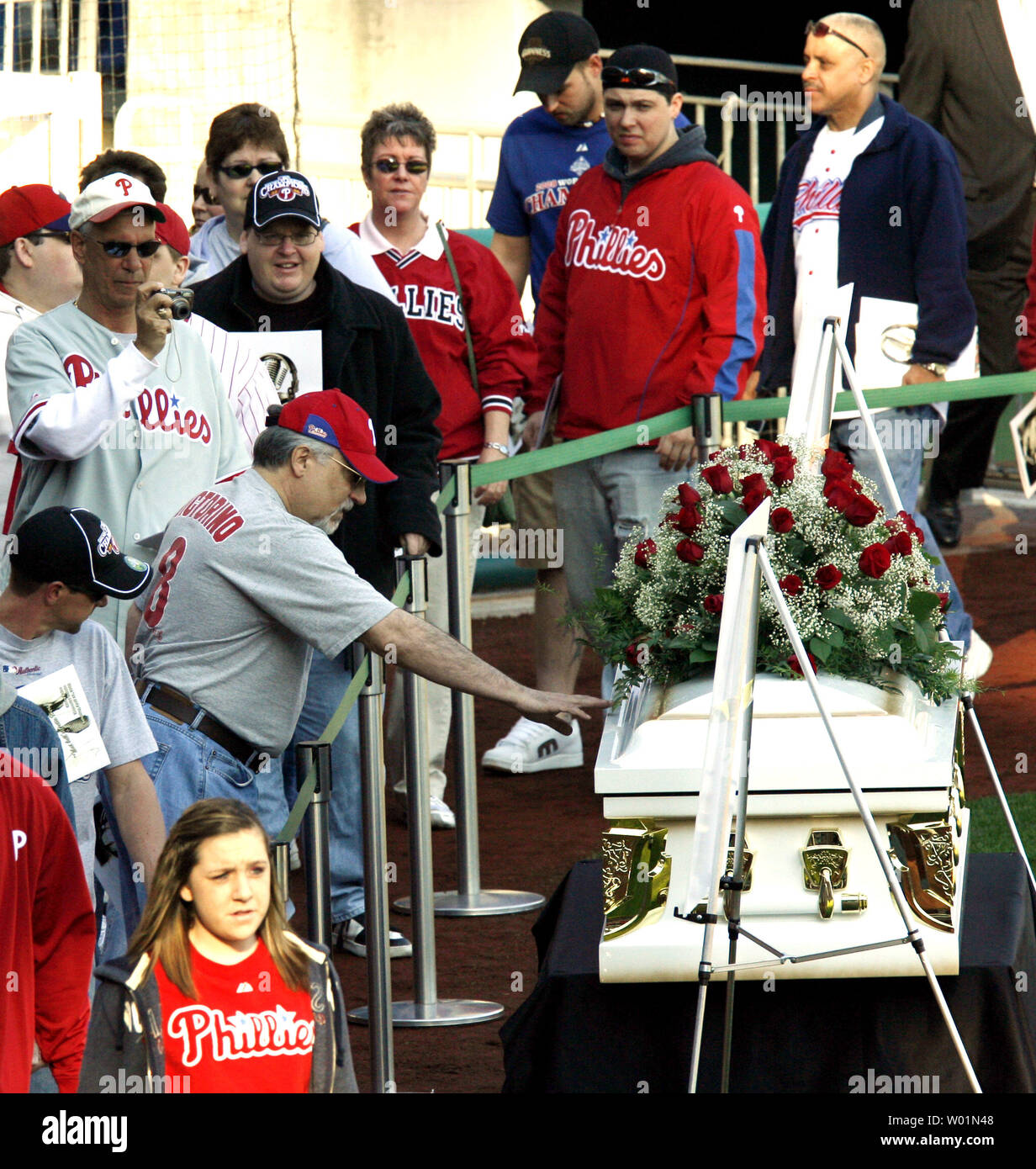 Harry kalas hi-res stock photography and images - Alamy