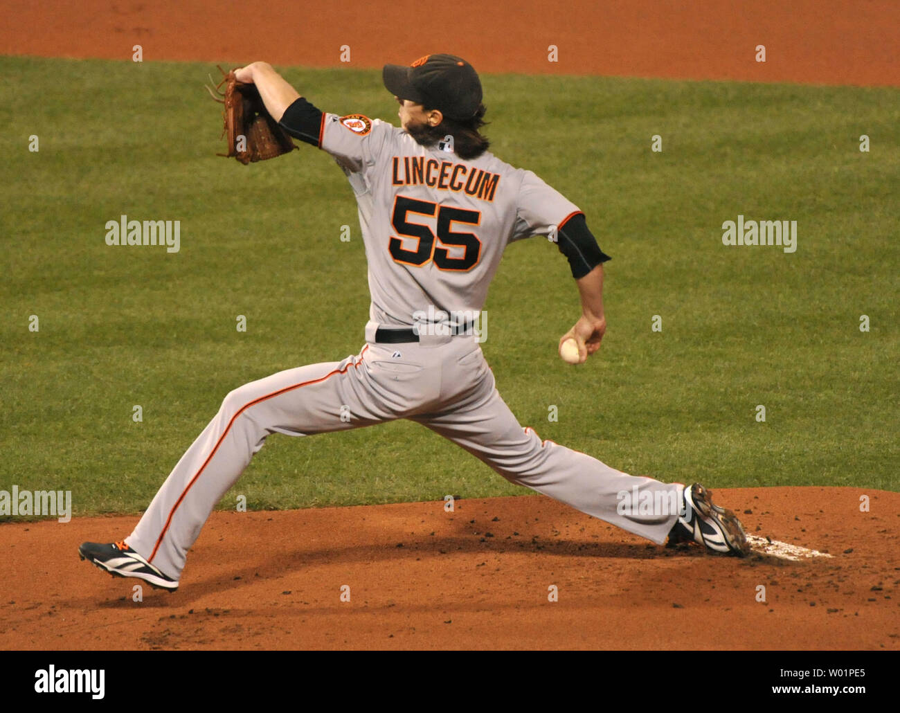 San Francisco Giants' pitcher Tim Lincecum pitches against the ...