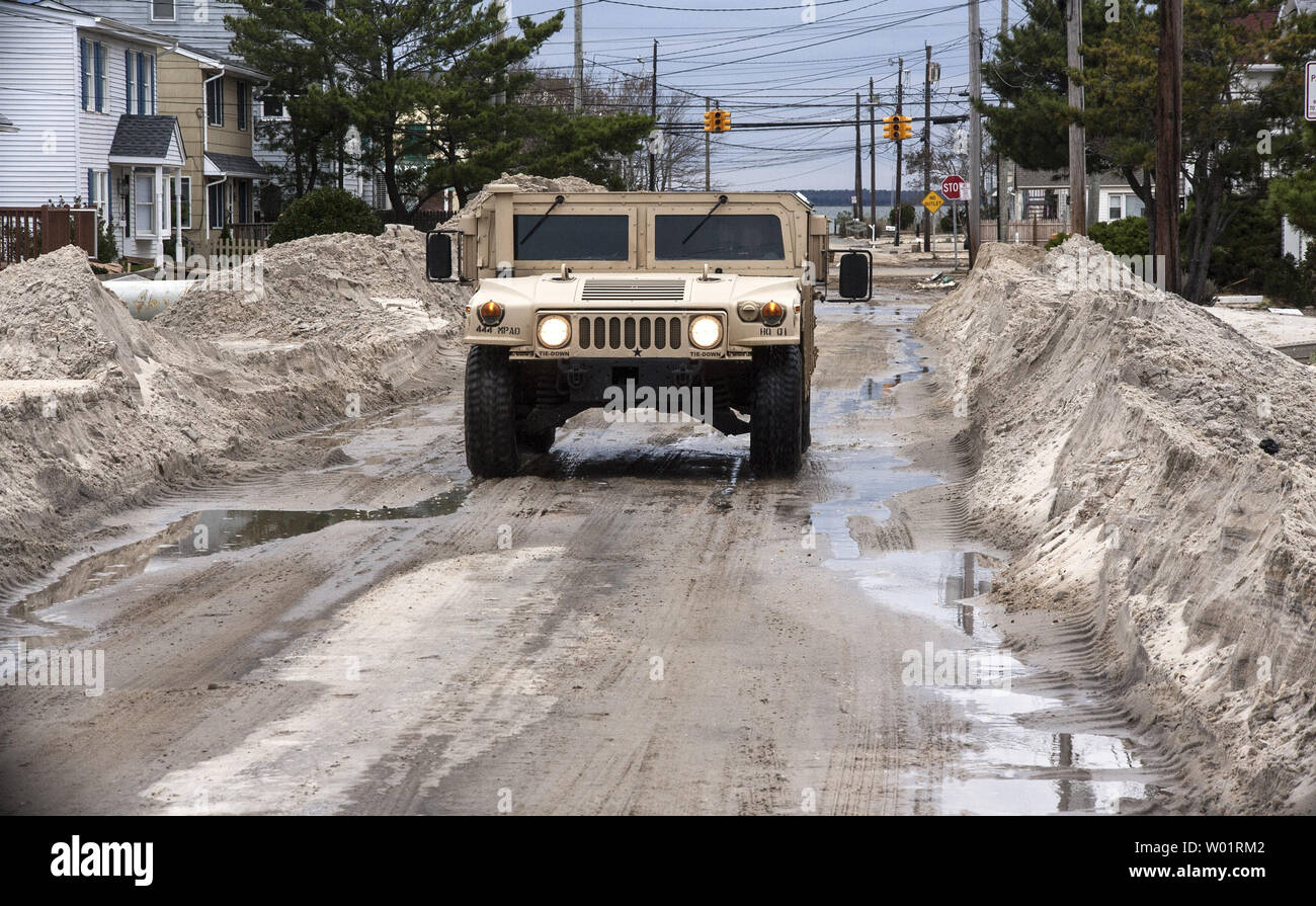 Humvee vehicle hi-res stock photography and images - Alamy