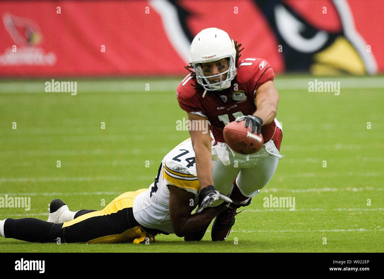 Pittsburgh Steelers Ike Taylor tackles Arizona Cardinals Larry ...