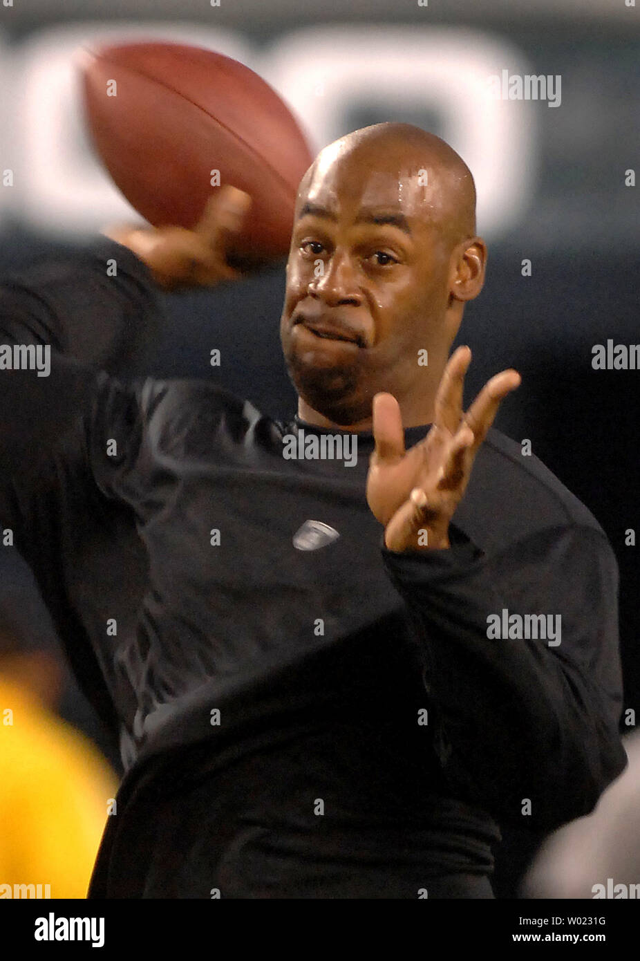 Donovan mcnabb eagles hi-res stock photography and images - Alamy