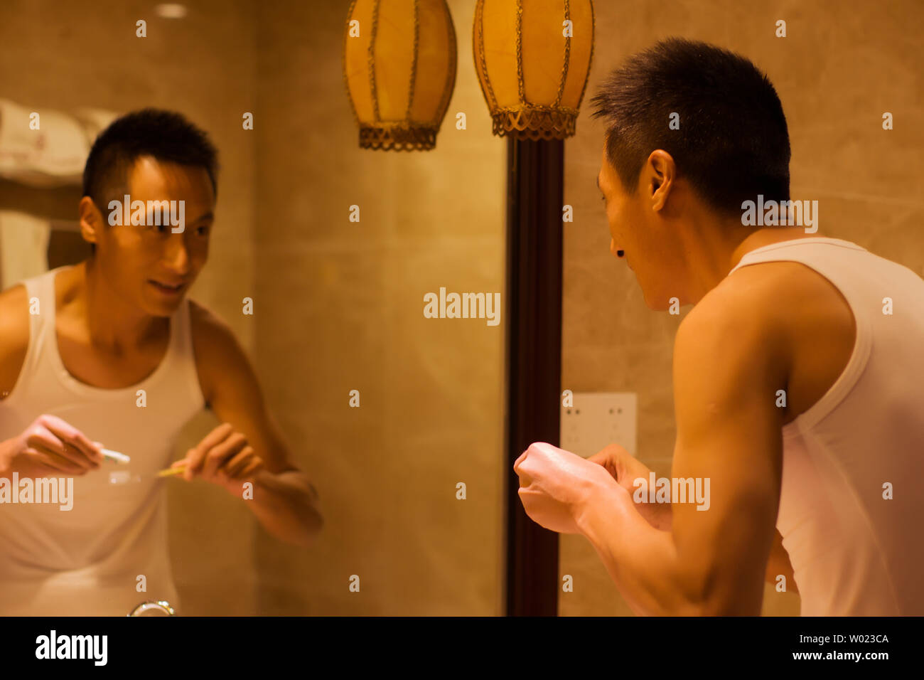 Men wash up Stock Photo - Alamy