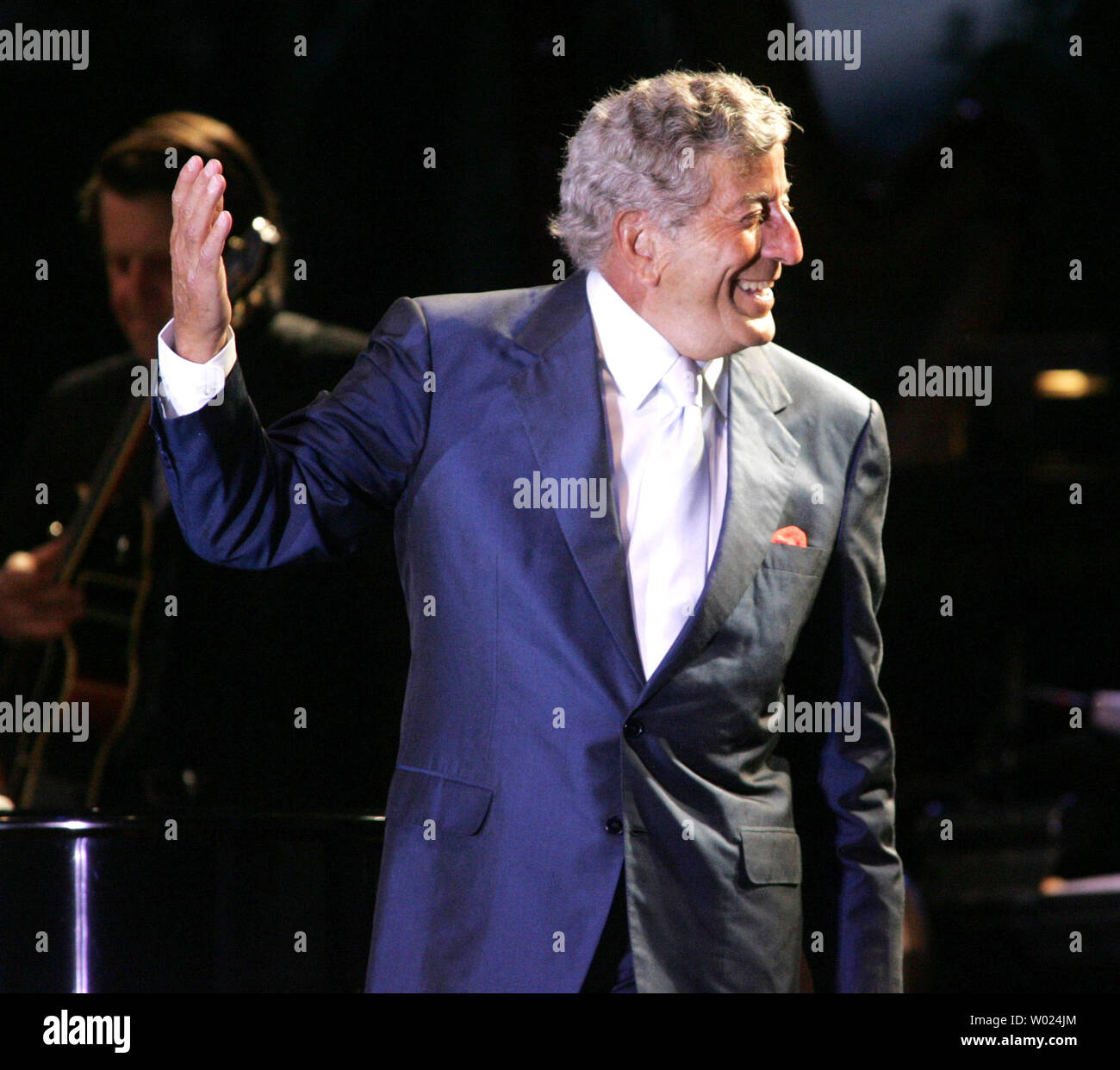 Singer Tony Bennett performs in concert before a packed house at Pala ...