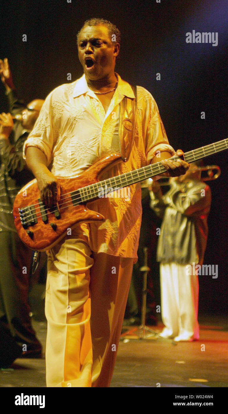 Robert "Kool" Bell leads "Kool and the Gang" group in concert ...