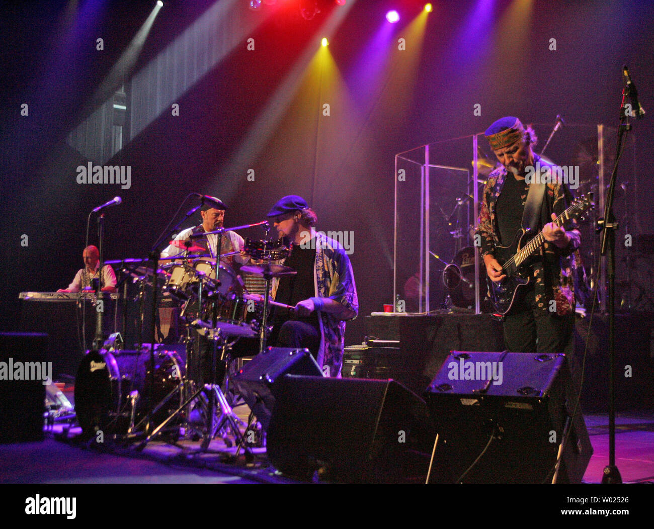 Andrew Giddings, Ian Anderson, Doane Perry, and Martin Barre (L to R ...