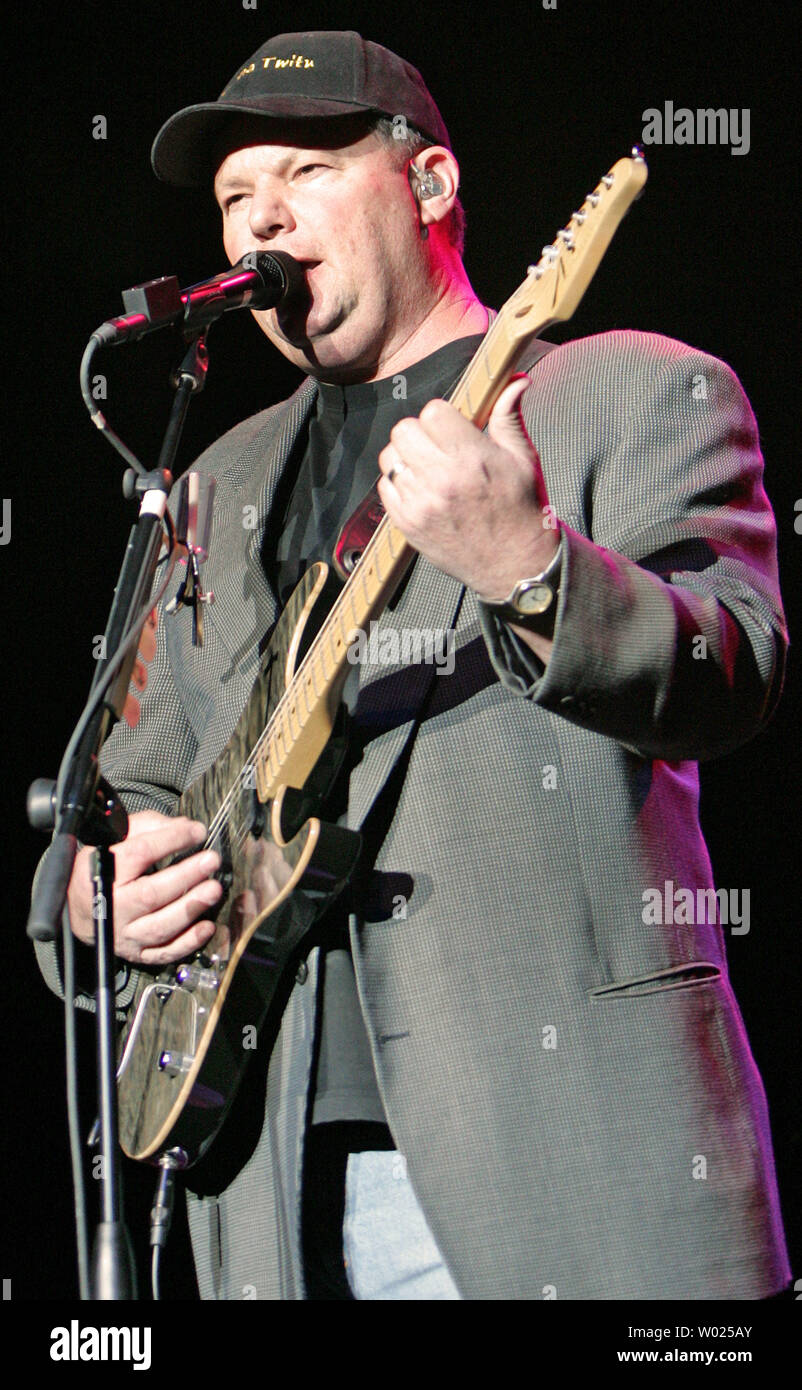 Christopher cross concert hi-res stock photography and images - Alamy