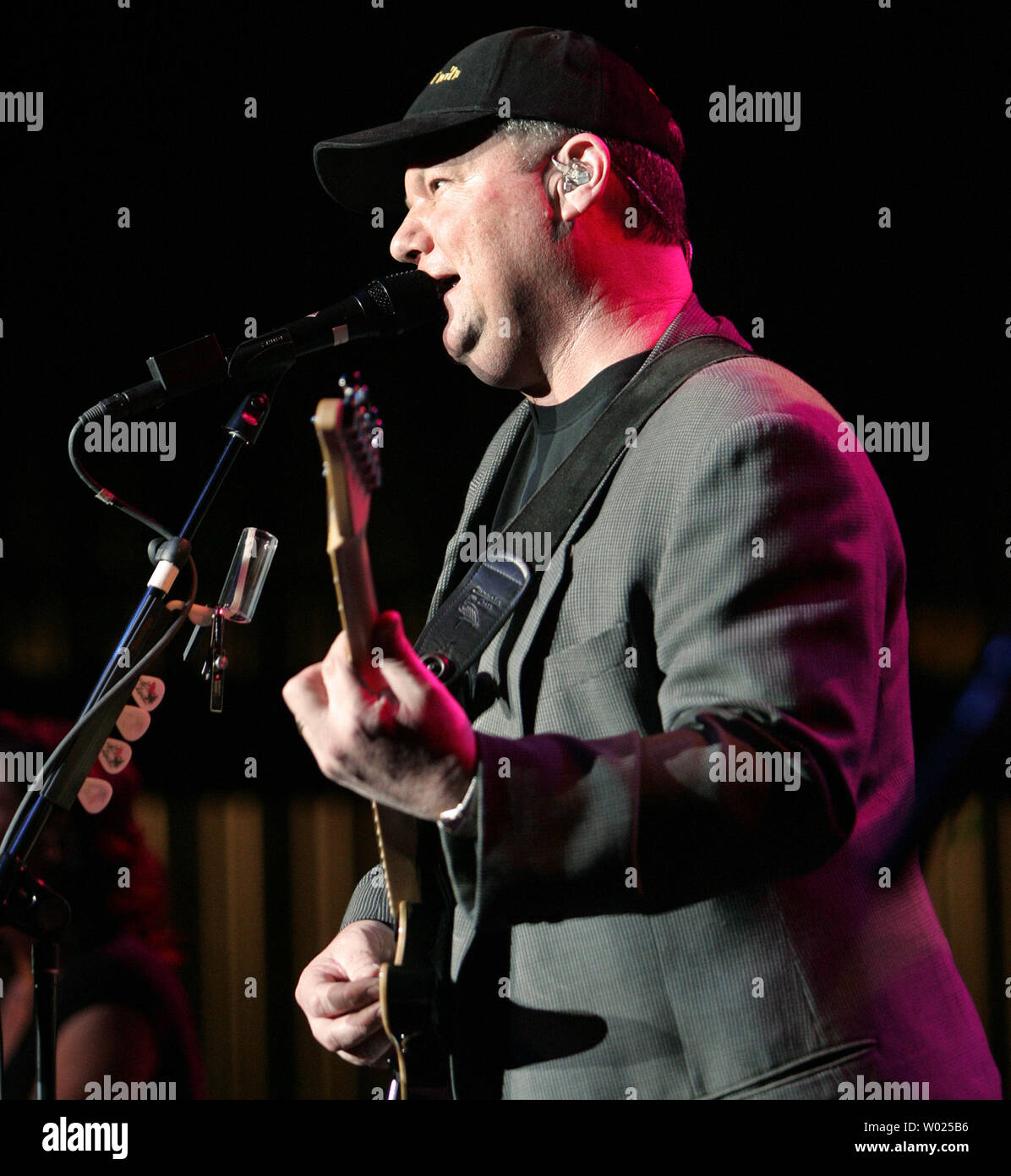 Christopher cross concert hi-res stock photography and images - Alamy