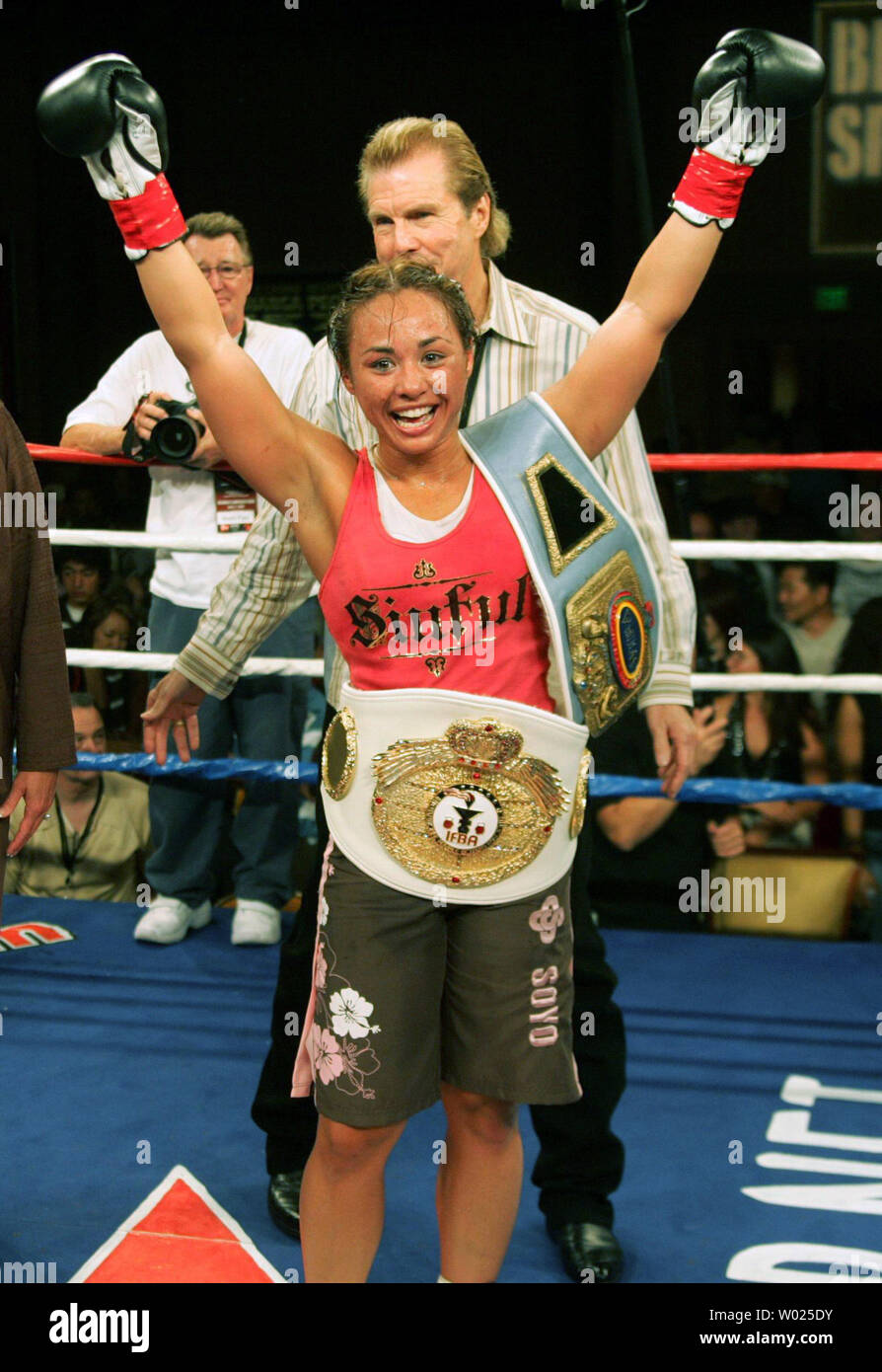 Challenger Elena "Baby Doll Reid" of Las Vegas celebrates her victory ...