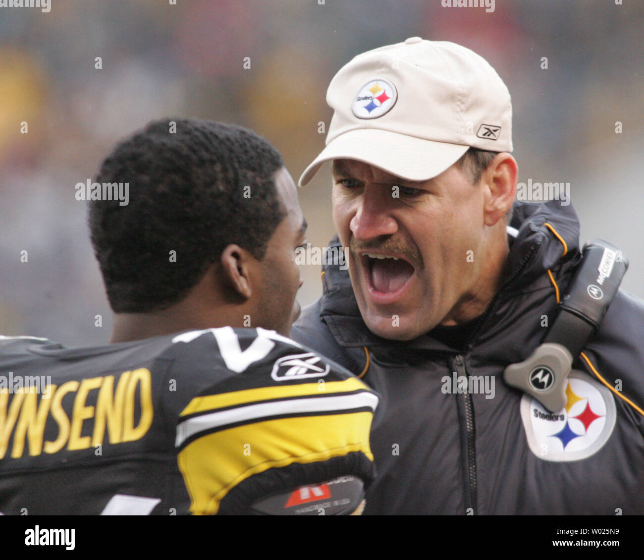 Pittsburgh Steelers Quincy Morgan celebrates in the end zone after ...