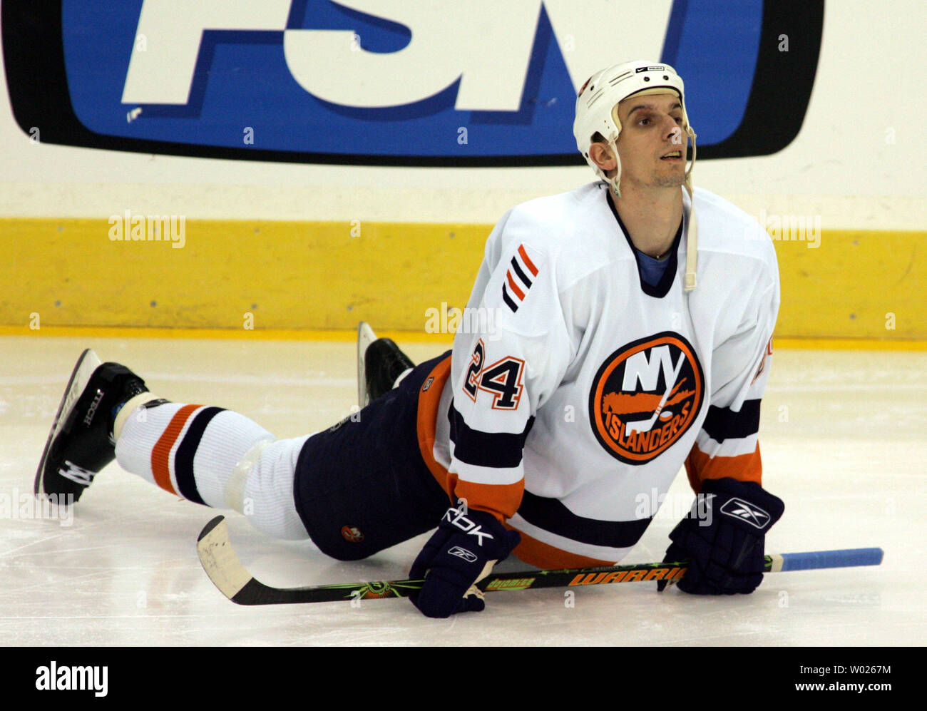 New York Islanders Radek Martinek of the Czech Republic stretches ...