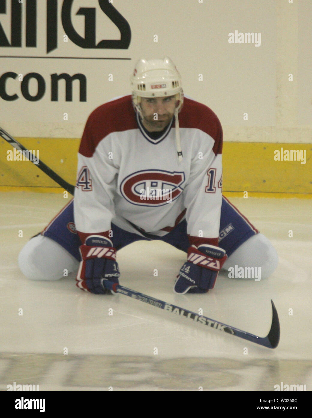 Montreal Canadiens Radek Bonk of the Czech Republic stretches before ...